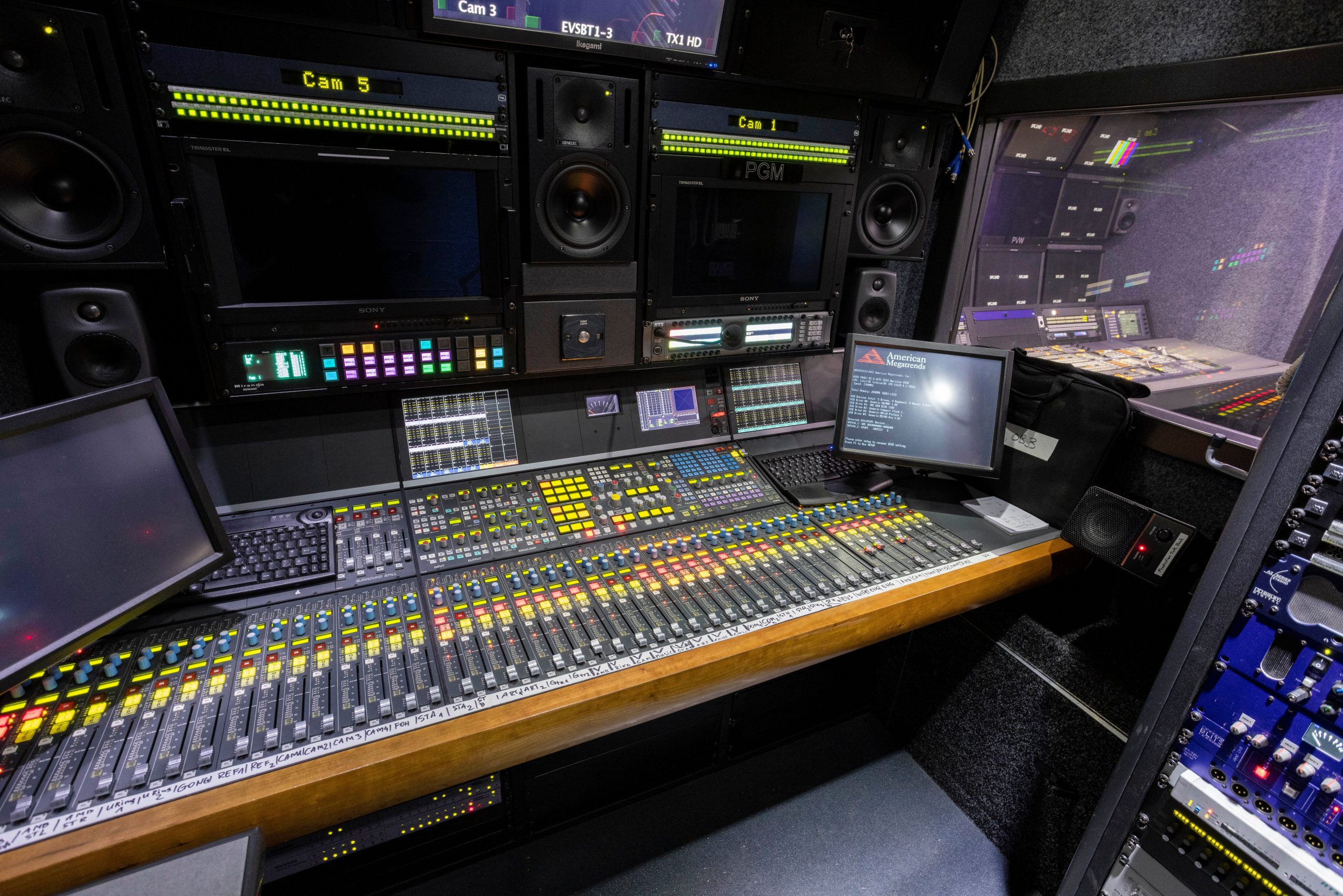 MERCEDES AXOR 2529 RIGID RHD DOUBLE-EXPANDING HD 16-20 CAMERA (2014 ...